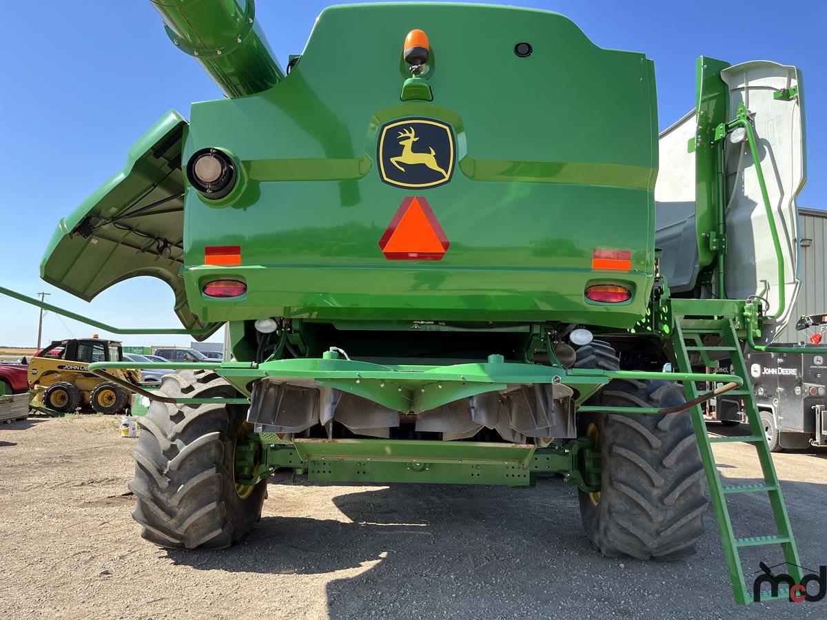 2012 John Deere S680 Combine