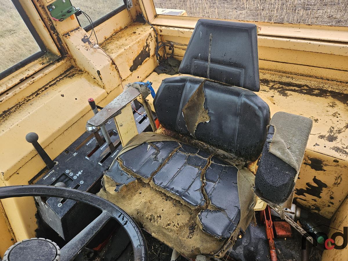 J.I. Case 970 Tractor w/ Front Blade (Non-Runner)