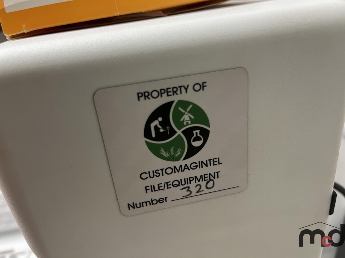 PerkinElmer N0810011 ICP-OES Avio 500 & N0830010 Auto Sampler S23 w/ Cart