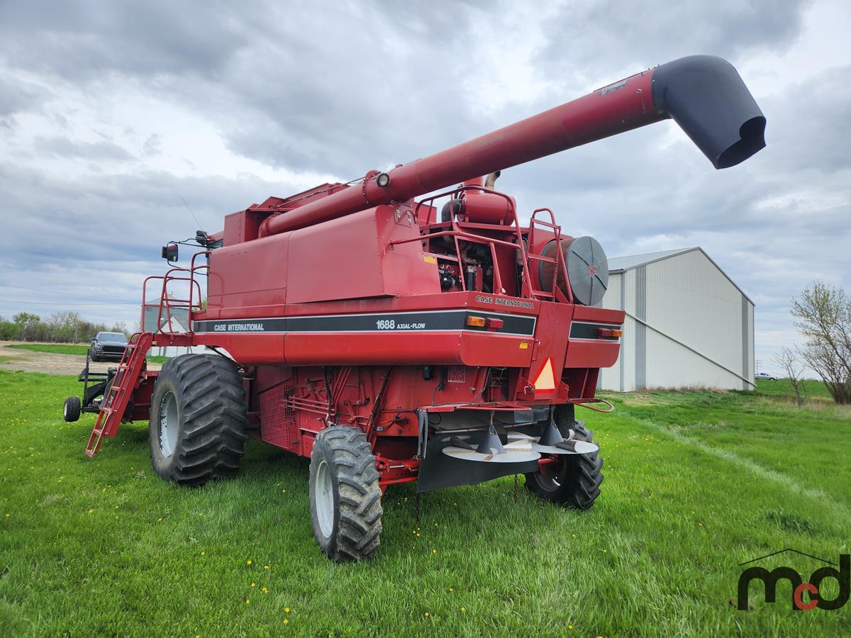 1995 Case 1688 SP Combine