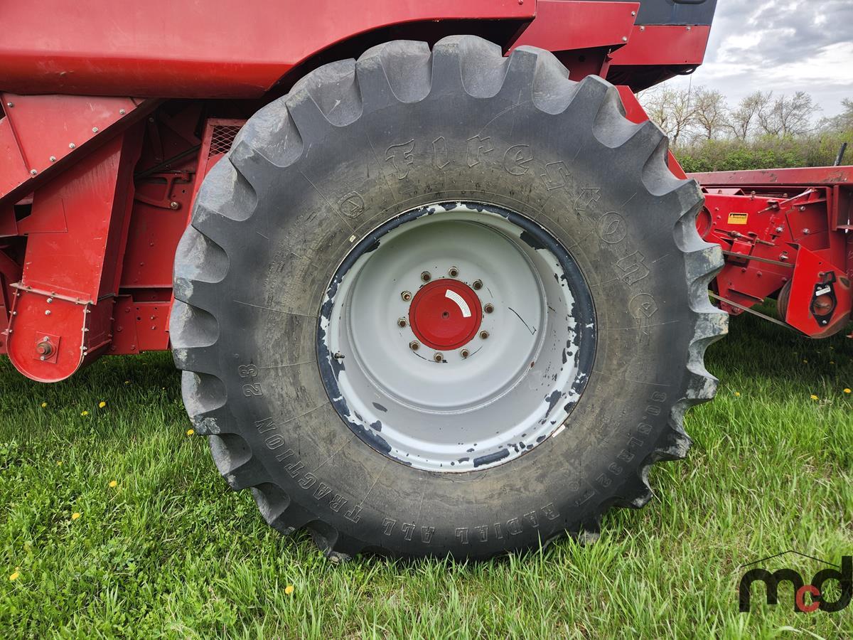 1995 Case 1688 SP Combine