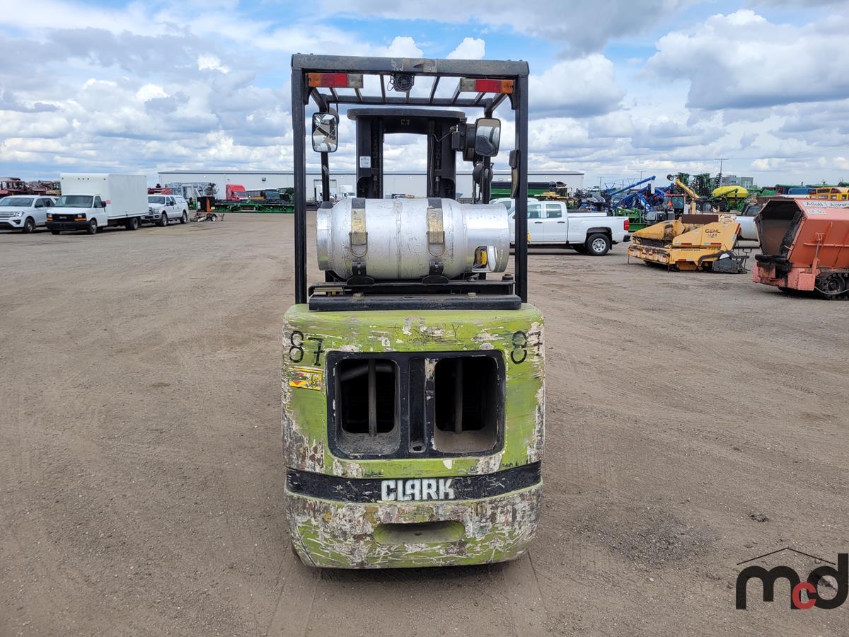 Clark CGC25 LPG Forklift w/ Clump Attachment