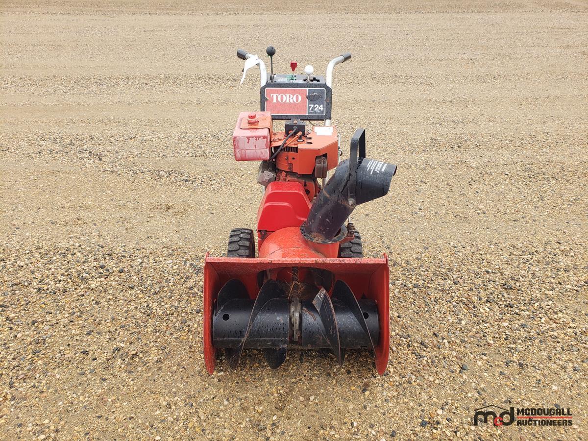 Toro 724 Snow Blower (Non-Runner)