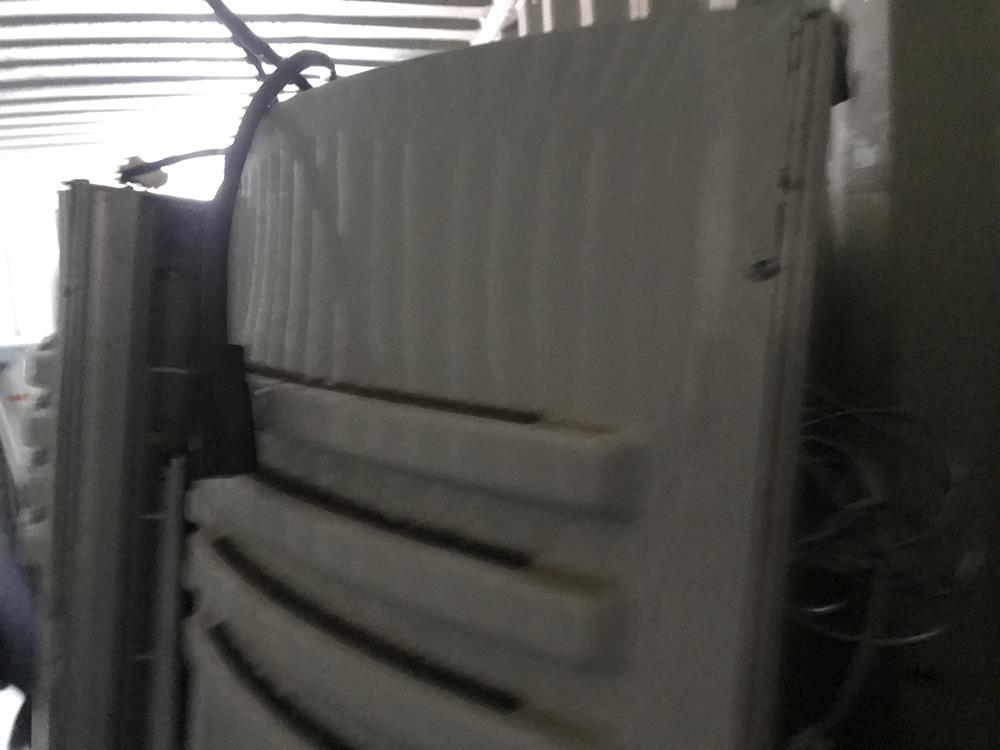 SunDome 548 Standup Tanning Unit (Offsite)