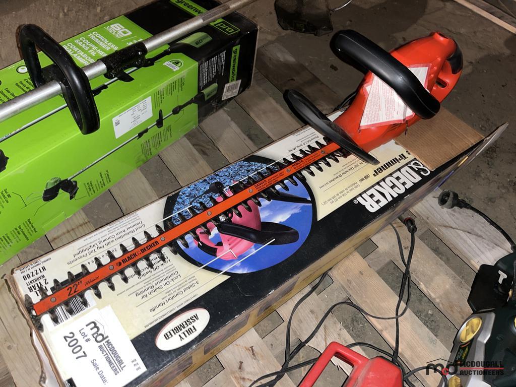 Weed Wacker, Hedge Trimmer, Chain Saw & Vacuum