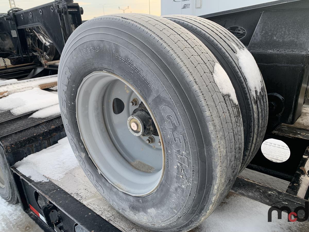 1991 Peerless 60-Ton Tridem Low Bed Trailer w/ T/ A Jeep Trailer & S/A ...