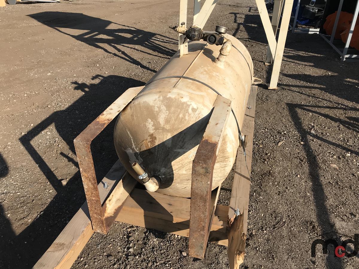 Barton Abrasive Transfer Hopper On Stand w/ Tank