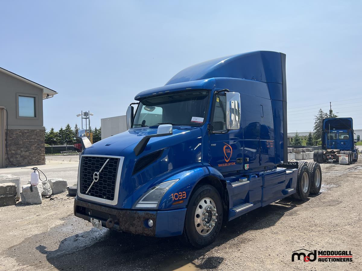 2018 Volvo VNR T/A Sleeper Semi Truck