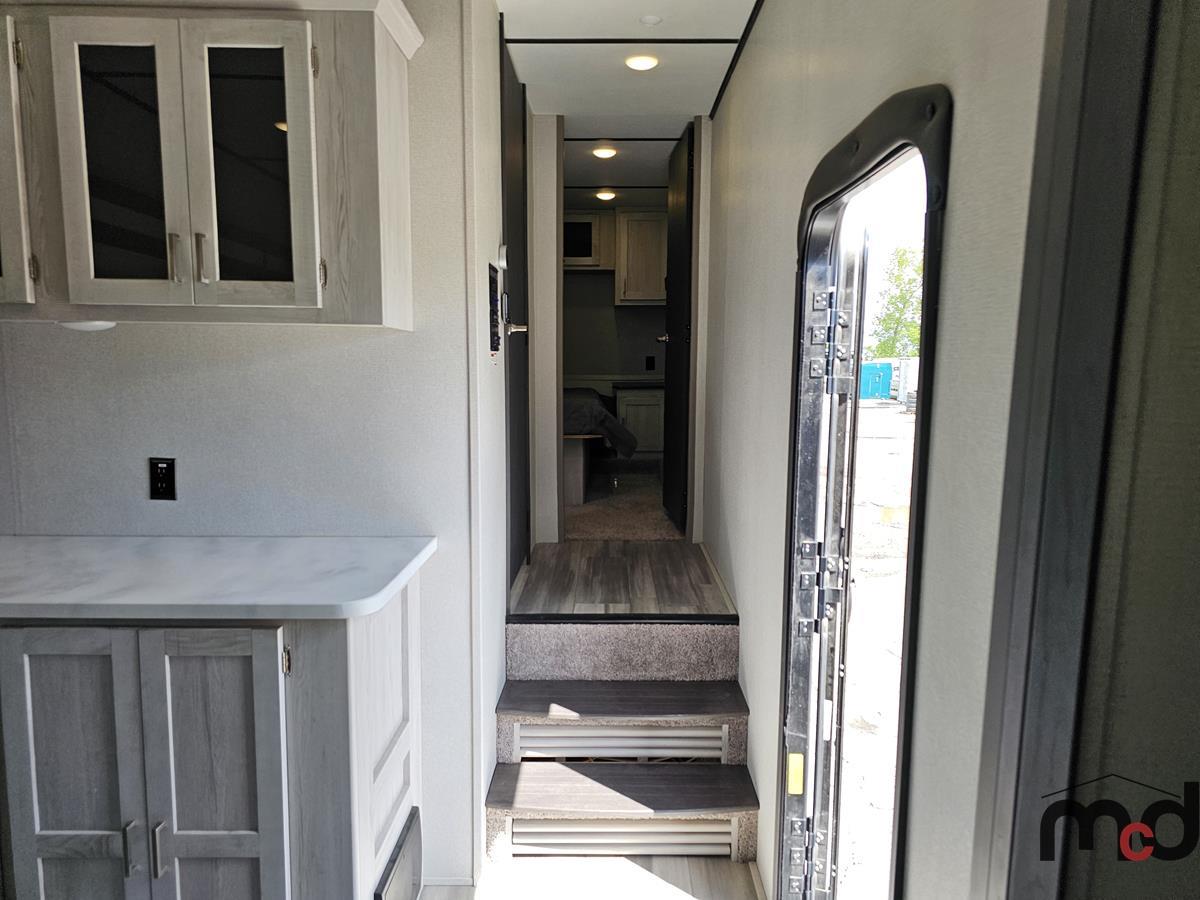 2021 Keystone Sprinter 5th Wheel T/A Travel Trailer