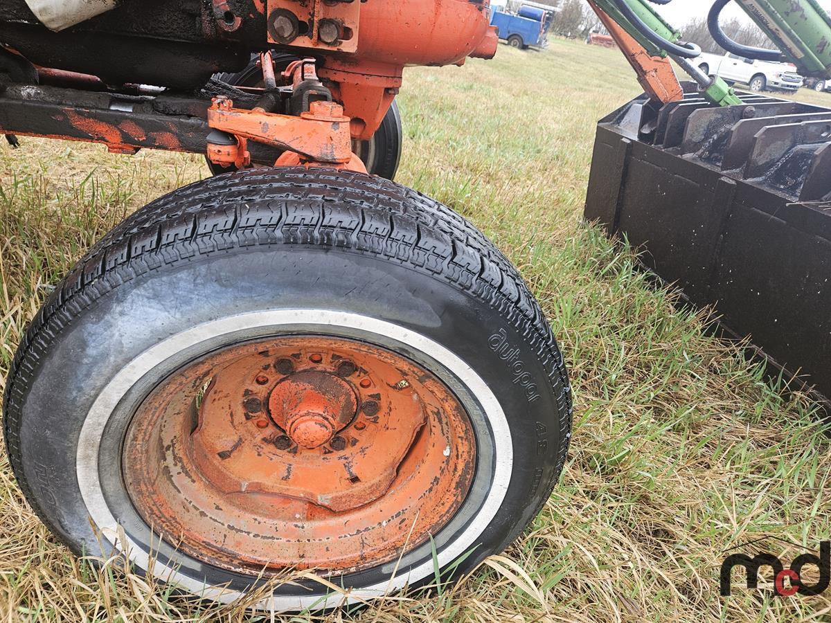 J.I. Case 530 Utility Tractor w/ Bucket (Non-Runner)