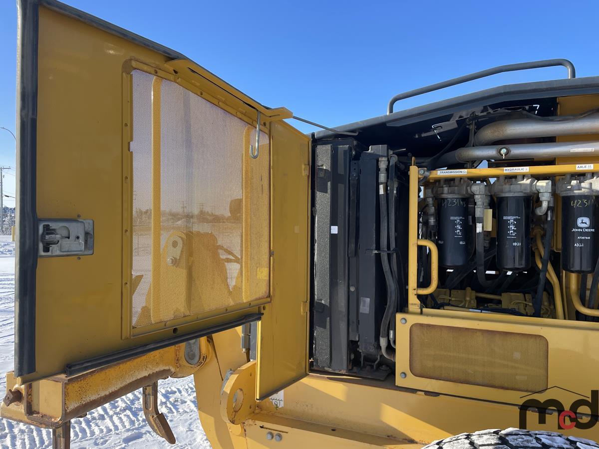 2013 John Deere 772G Motor Grader