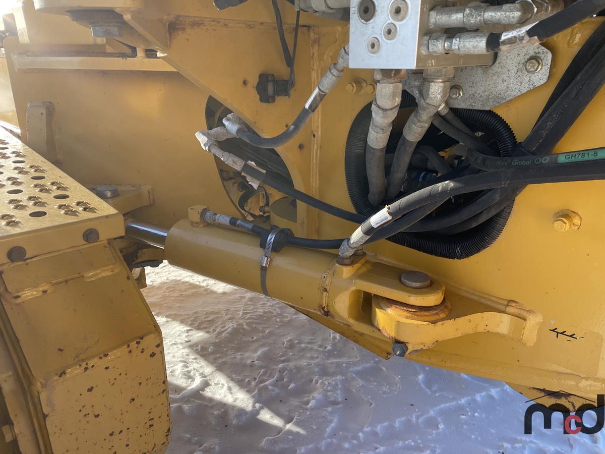 2013 John Deere 772G Motor Grader